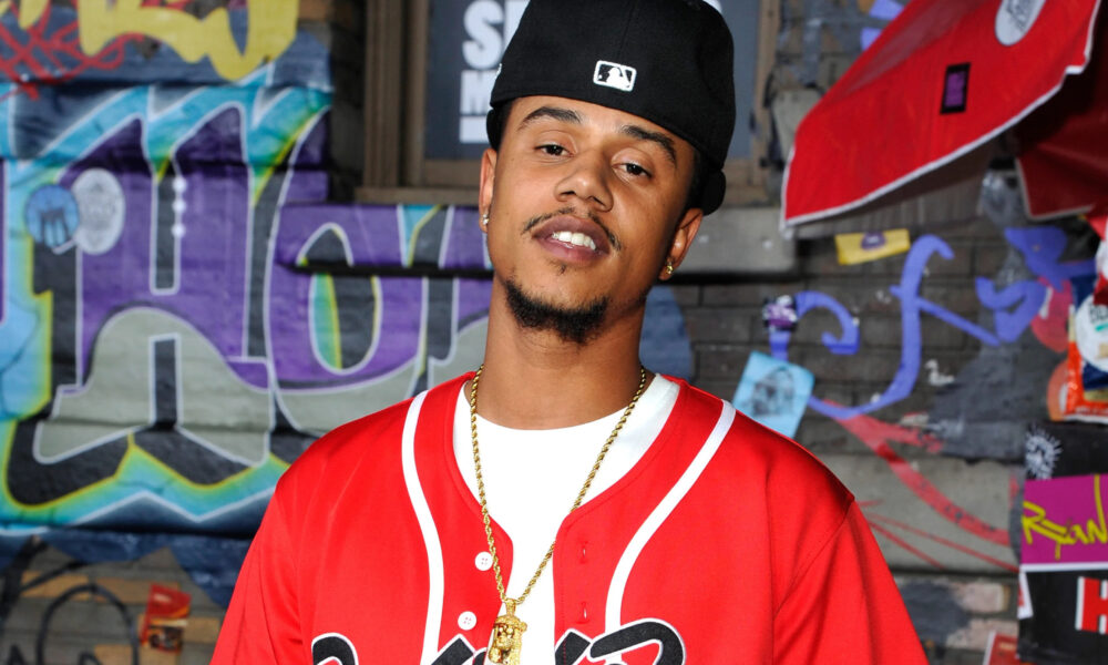 Lil Fizz Gives Fans A Close Up Of His “Butthole” – itsOnlyEntertainment.net
